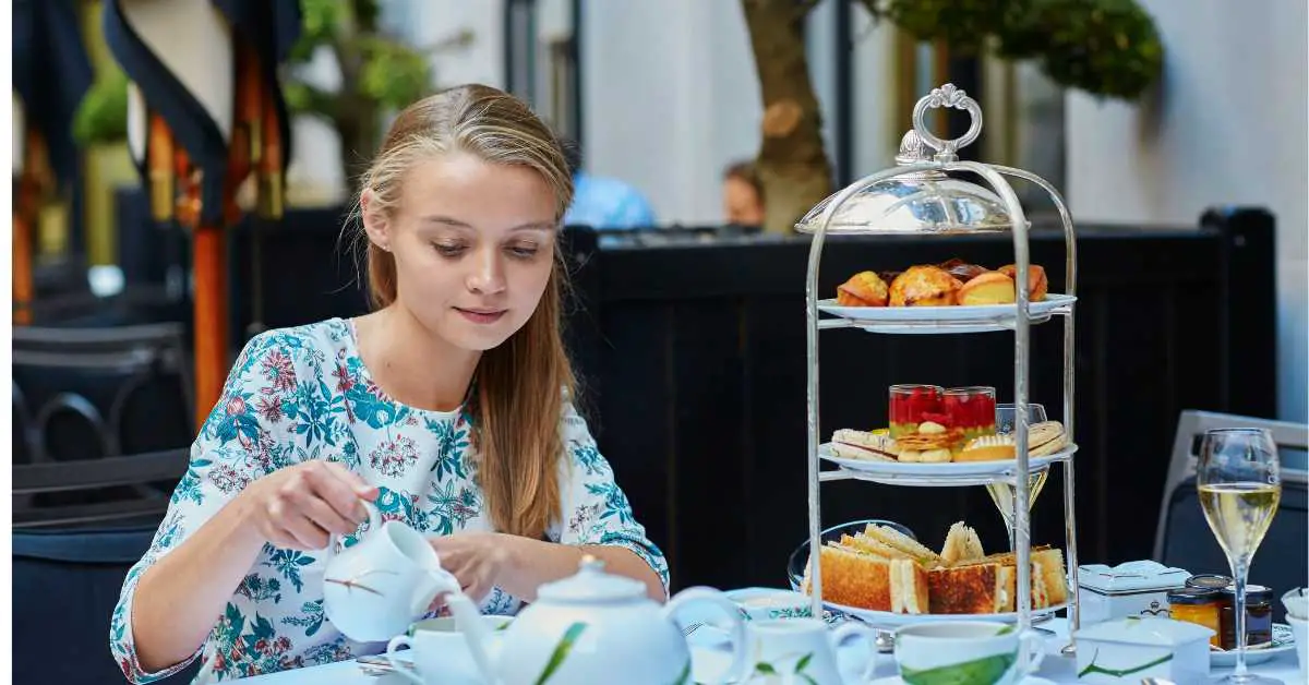 How is High Tea Served? - Talk Leisure